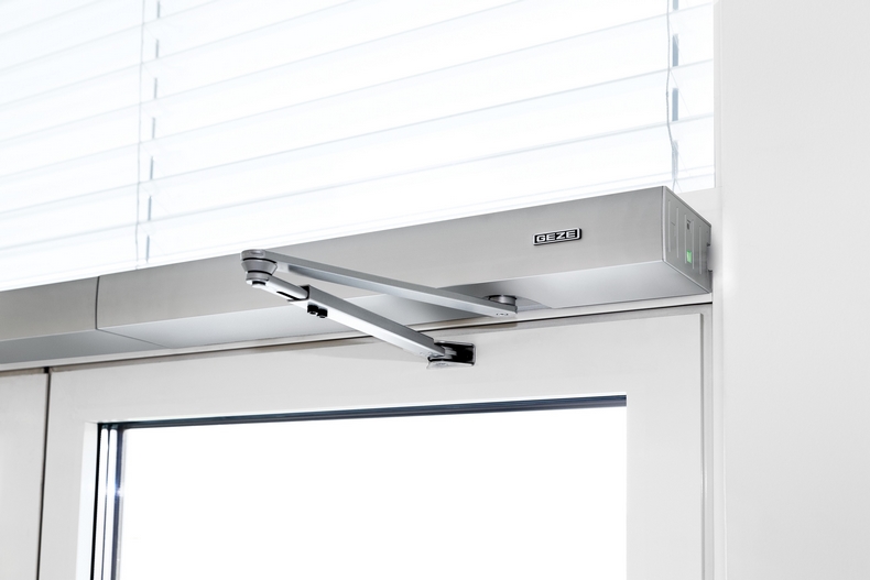 GEZE Powerturn: cel mai puternic sistem de actionare pentru usi batante