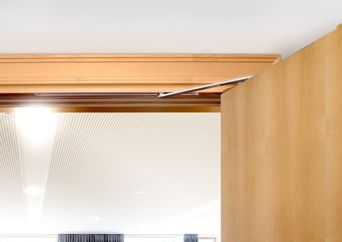 GEZE lanseaza in Romania doua noi modele de usi glisante nominalizate ...