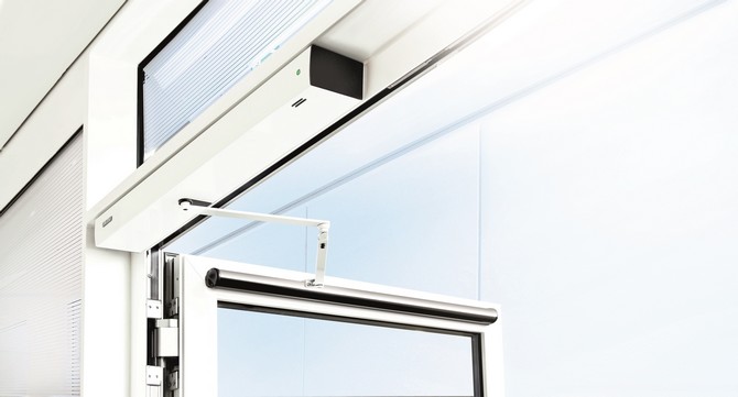 GEZE lanseaza in Romania doua noi modele de usi glisante nominalizate ...